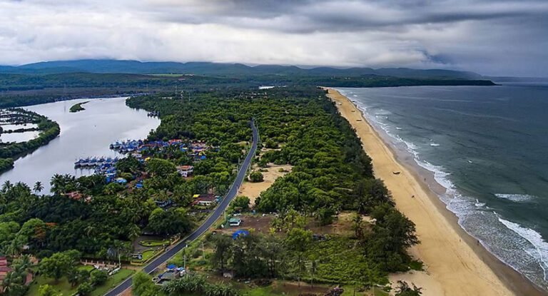 33 Famous Beaches In Goa To Put On Your List of 2023