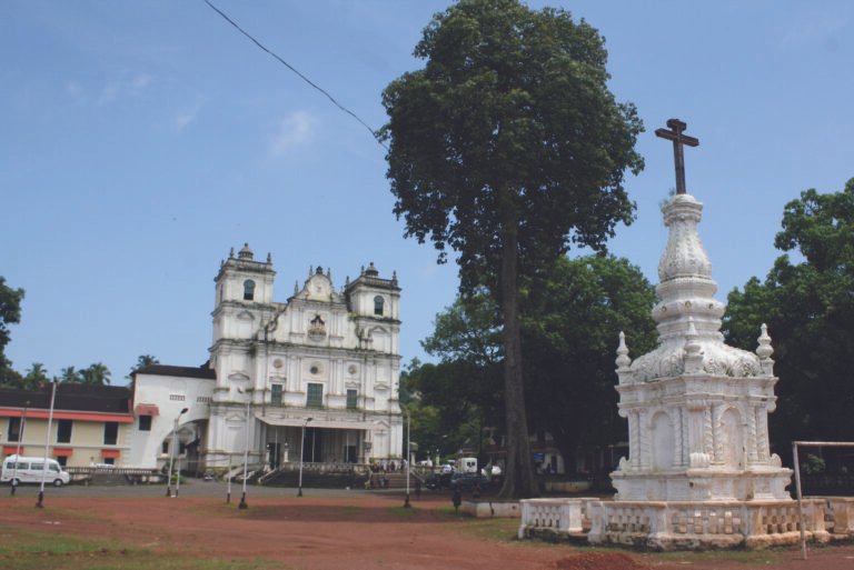 10 Famous Churches in Goa that You Must Visit During Your Trip
